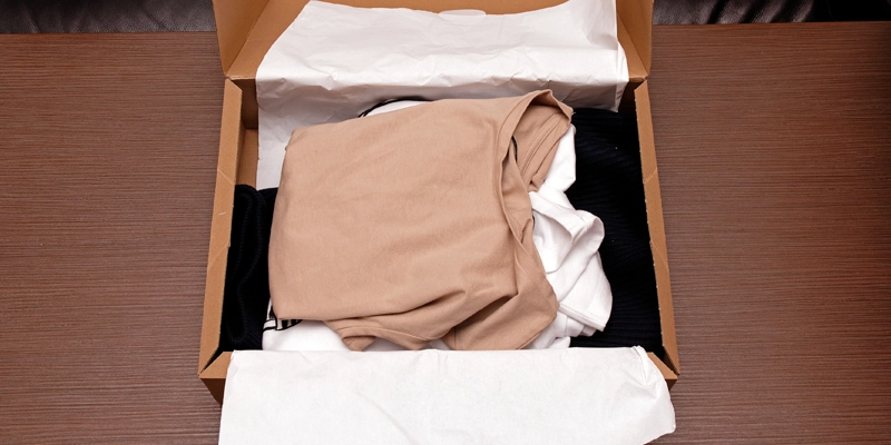 The Best Way to Pack Clothes When Moving